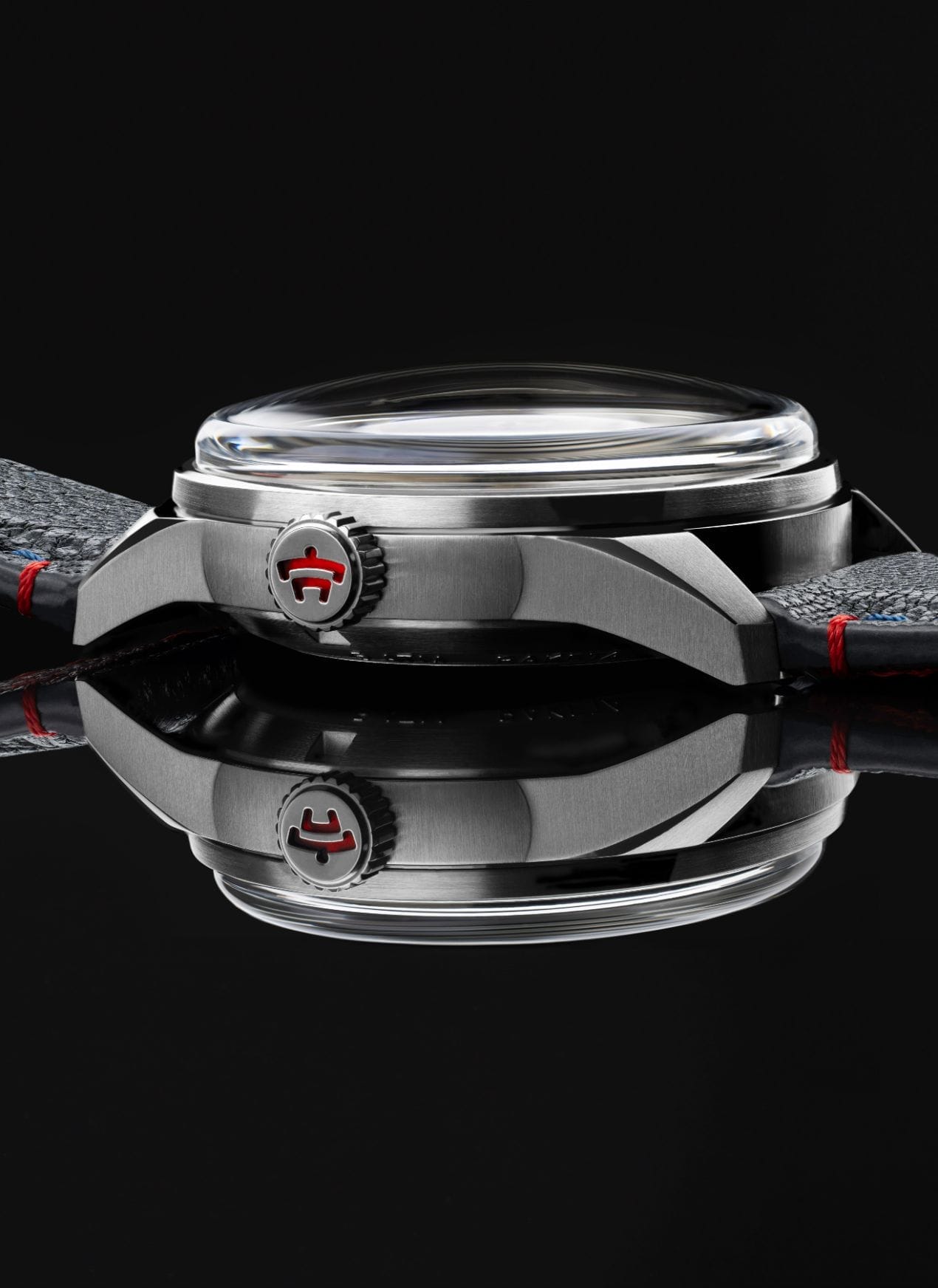 Raketa "Russian Code" - Le temps en harmonie avec le Cosmos - Passion ...